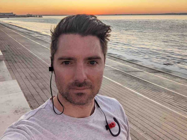 Run in the Sun: 15 Glorious Benefits of Jogging in Summer